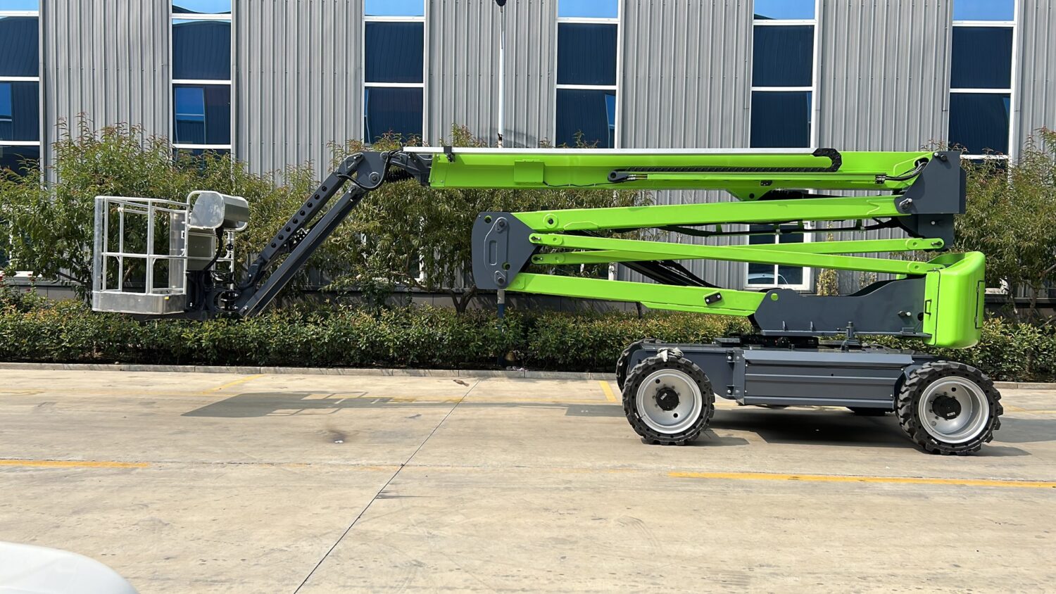What Projects Can You Complete With Industrial Boom Lifts? - SS RENTAL ...
